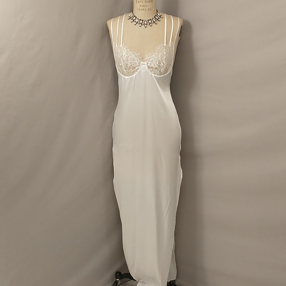 Sexy White Negligie Lace & Satin Nightgown Long Lg - Gem